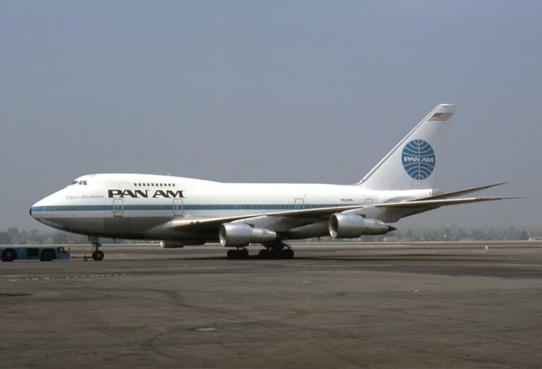 The History of Pan Am: The Ascent and Descent of an Aviation Icon ...